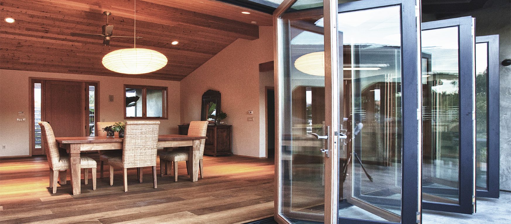 LACANTINA CLAD - Glass Walls and Operable Partitions by ModernfoldStyles