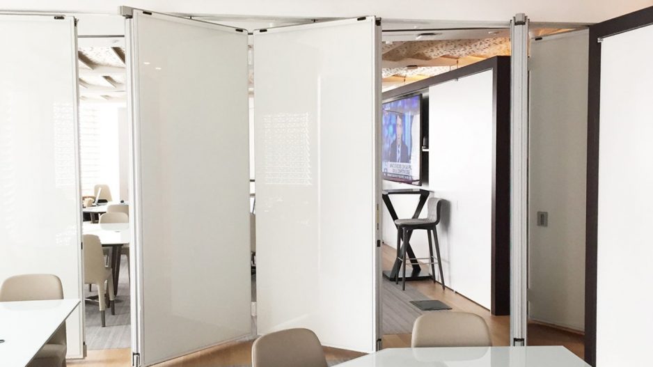 Operable Partitions & Office Front Glass Walls | ModernfoldStyles