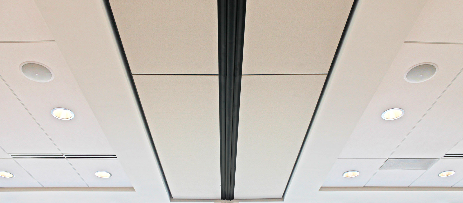 SKYFOLD Vertical Acoustic Walls: Zenith Series by ModernfoldStyles